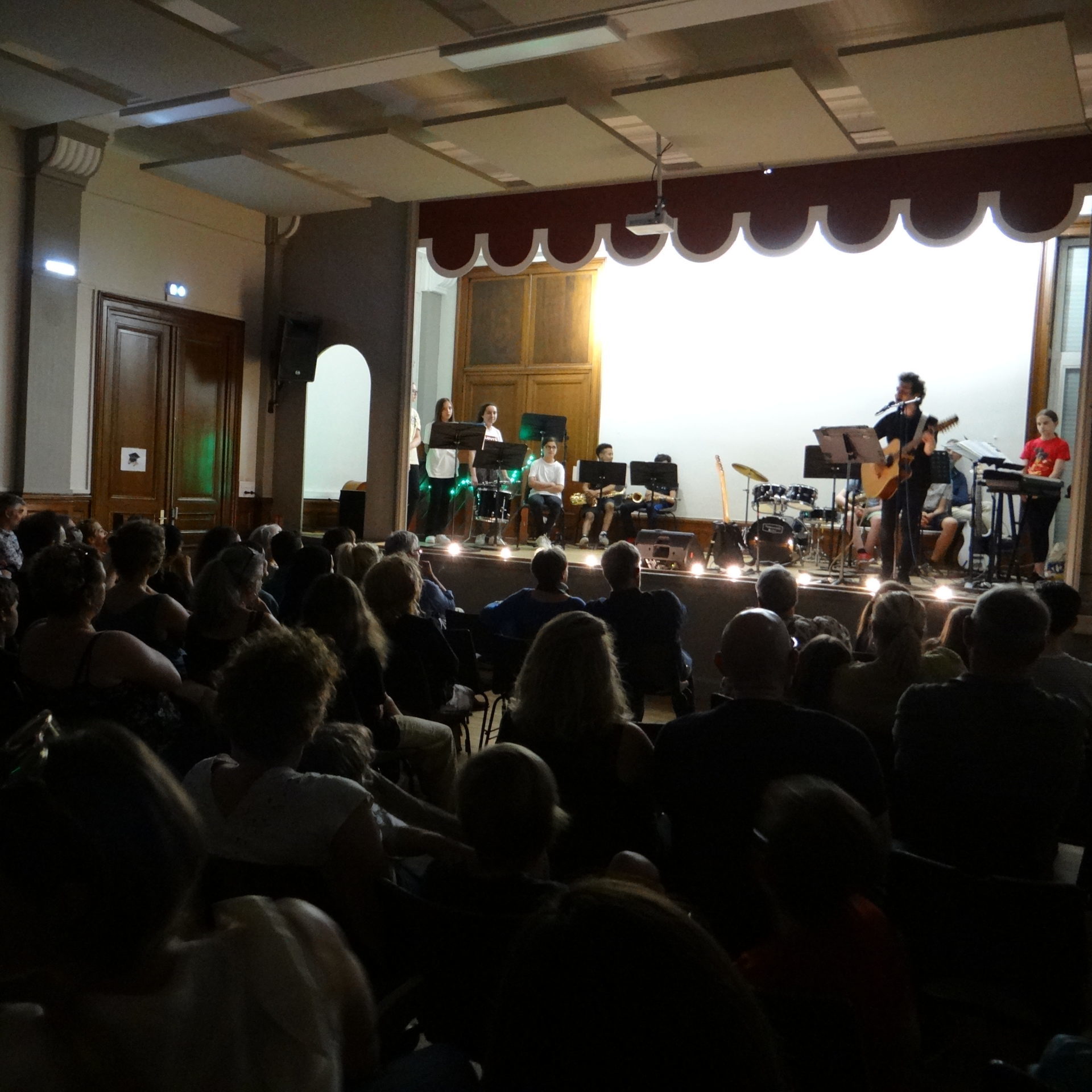 BD-CONCERT AU COLLÈGE BAUDELAIRE ! - Accueil : La Cave aux Poètes | Roubaix